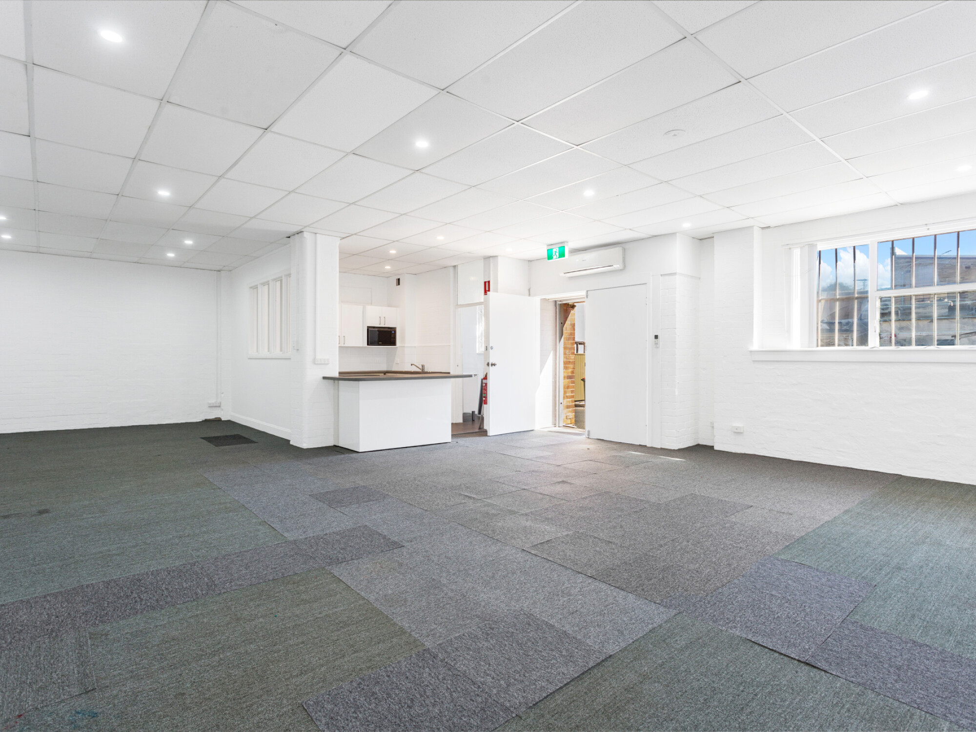 8 Prentice Lane WILLOUGHBY - Industrial, Office, Medical / Consulting ...